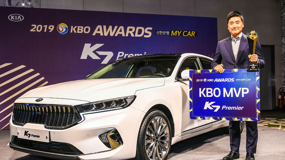 KBO리그 MVP 린드블럼 선수 ‘K7 프리미어’ 탄다